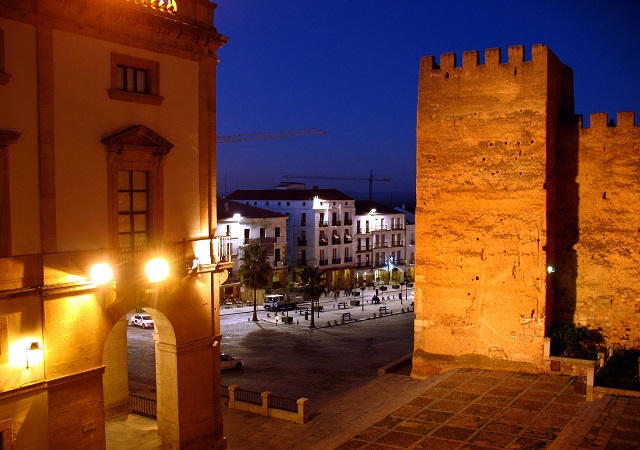 Todo lo que necesitas conocer para visitar Cáceres - Destino & Sabor